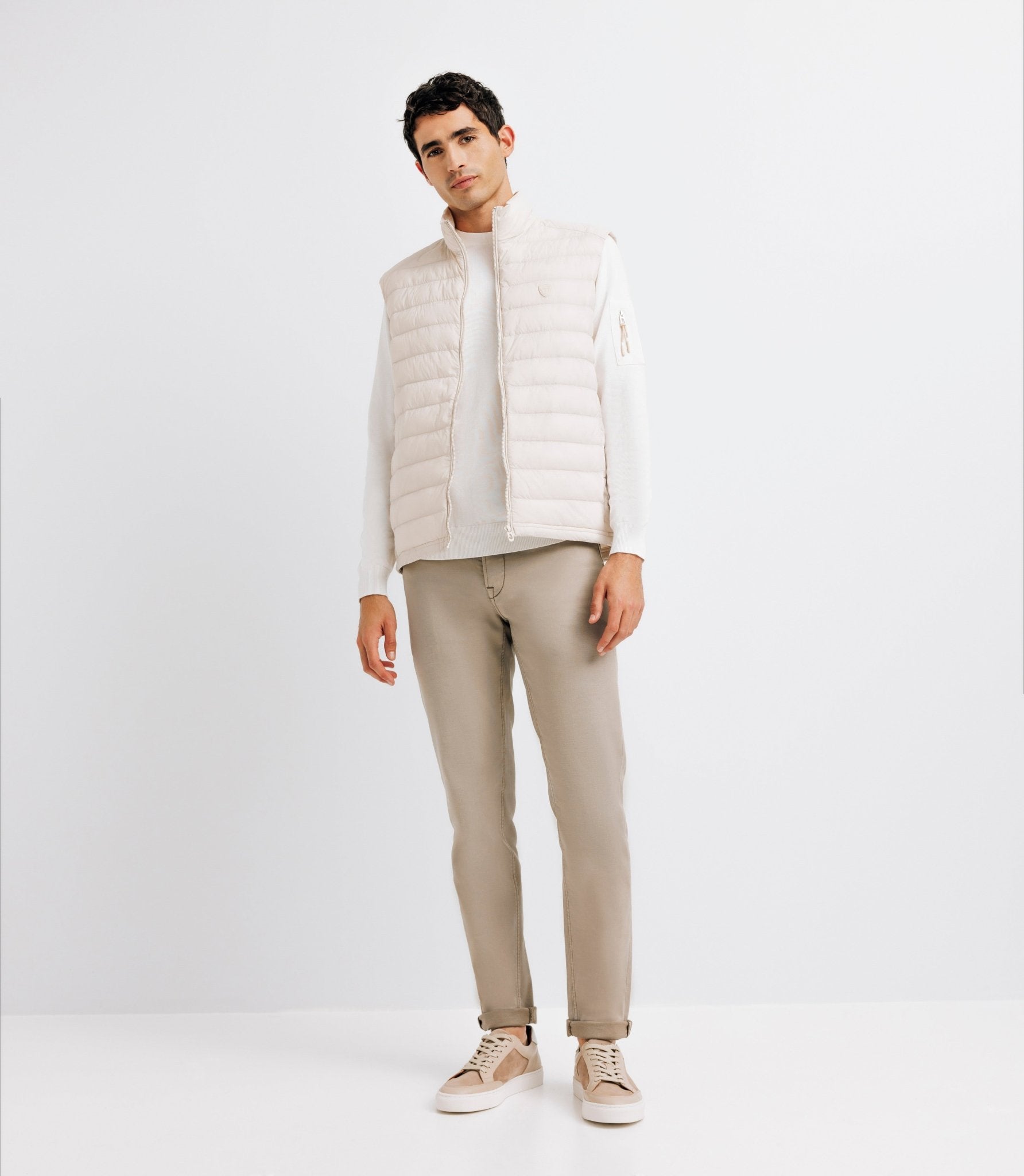 End of collection sleeveless down jackets – IZAC